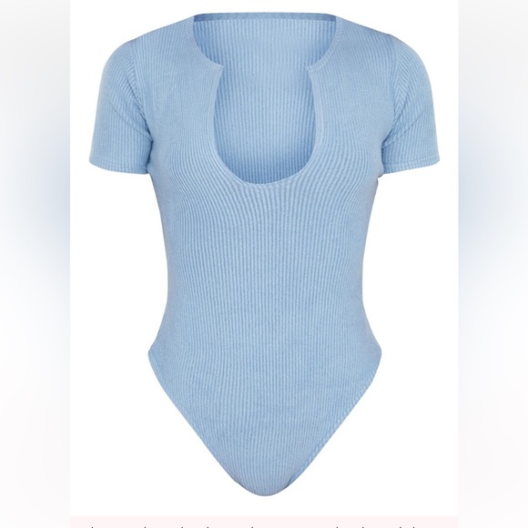 PrettyLittleThing | Tops | New Baby Blue Ribbed Short Sleeve V Neck ...